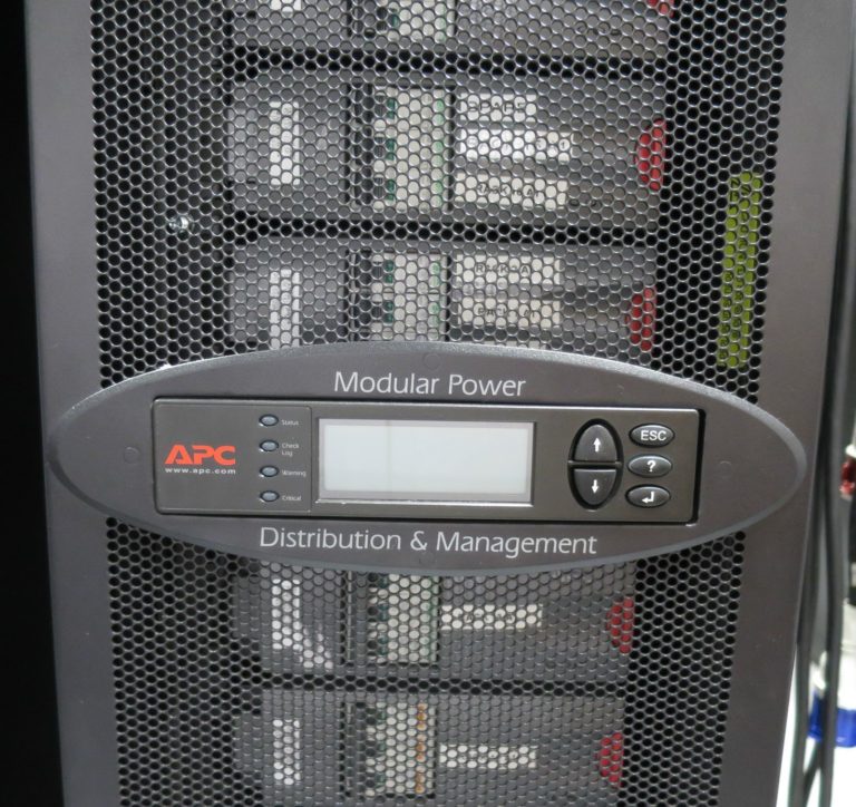 UPS APC modular rack escalable - American Insap
